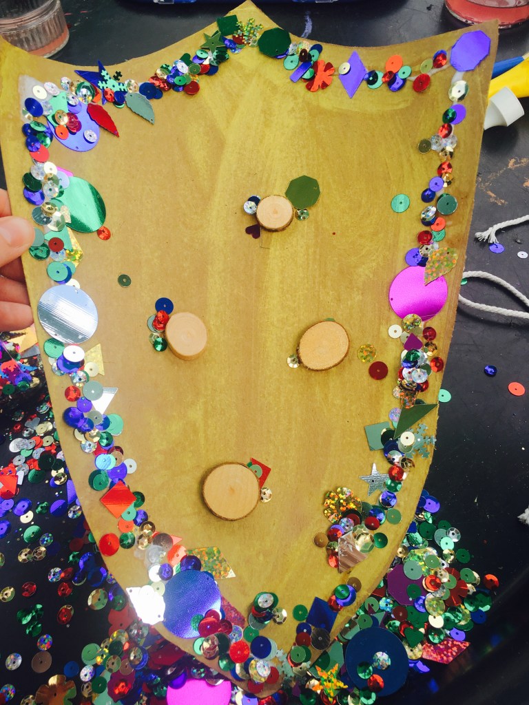 How to Make Knight’s Shield! #SENResourcesSummer – The SEN Resources Blog
