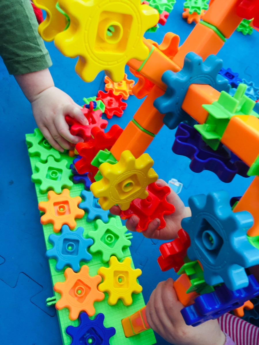 Review: Gears! Gears! Gears! Super Building Set by Learning Resources ...